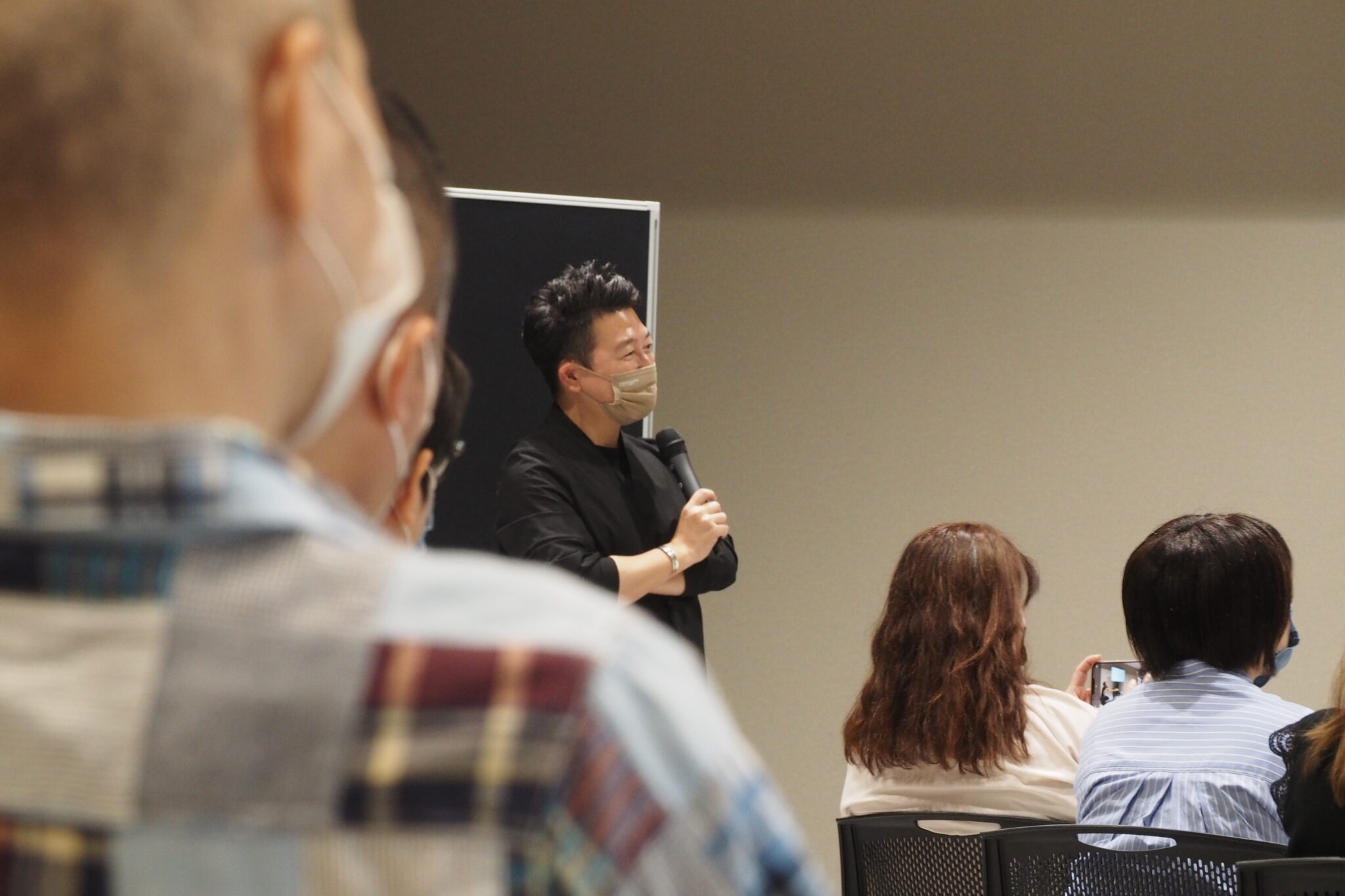 ゲスト3名によるトークイベント【30名】 | STUDIO VIZZ EBISU